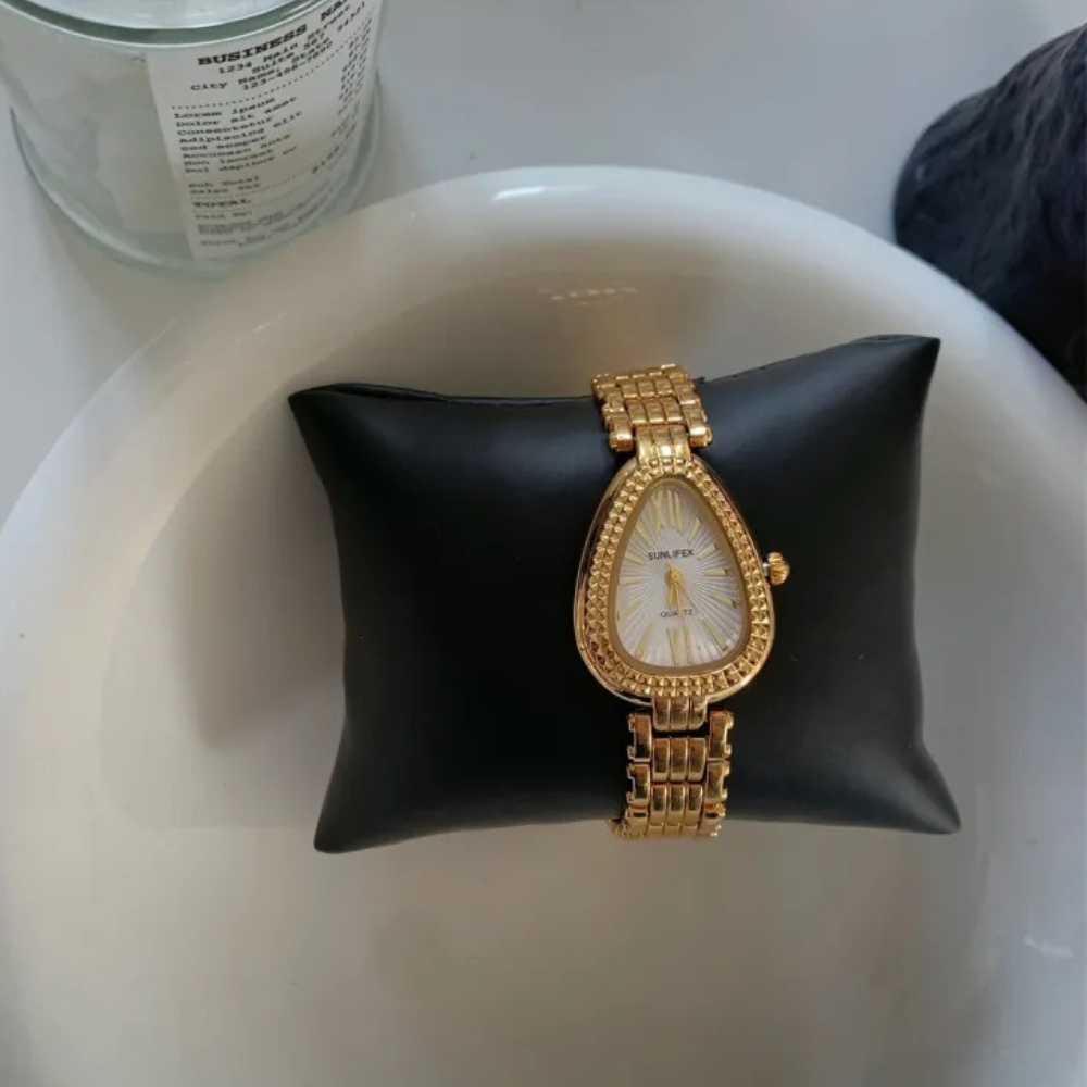 Alura | Golden Snake Head Gorgeous Chain Watch – AnaMade